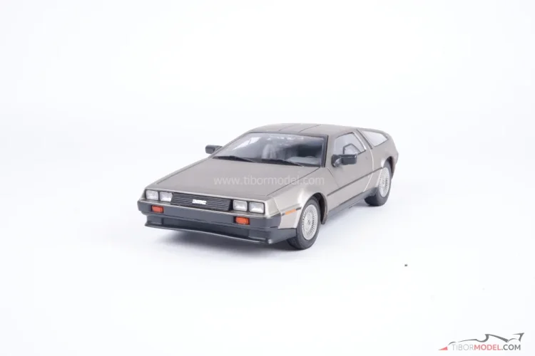 Model car DeLorean DMC12 stainless steel, 1:18 Sun Star | Tibormodel.com