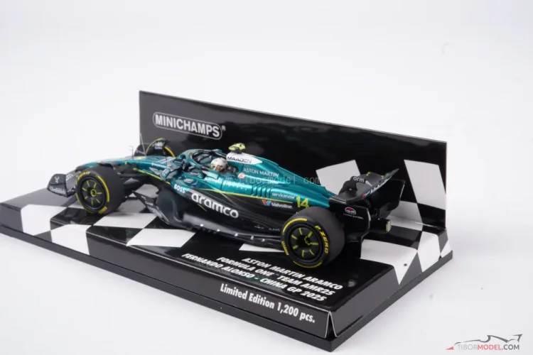 Model car Aston Martin AMR25 Alonso 2025, 1:43 Minichamps | Tibormodel.com