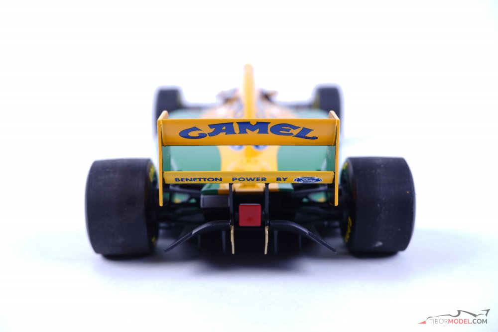 Model car Benetton B193 Schumacher 1993, 1:18 Minichamps | Tibormodel.com