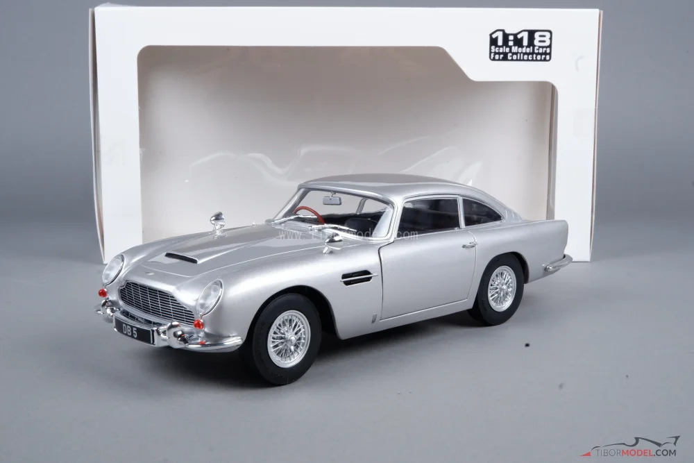 Model car Aston Martin DB5 silver birch, 1:18 Solido | Tibormodel.com