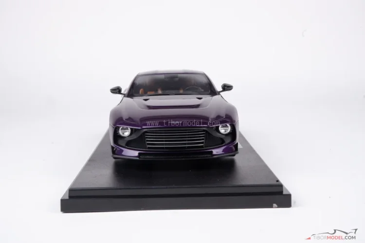 Modellautó Aston Martin Valour lila, 1:18 GT Spirit | Tibormodel.com