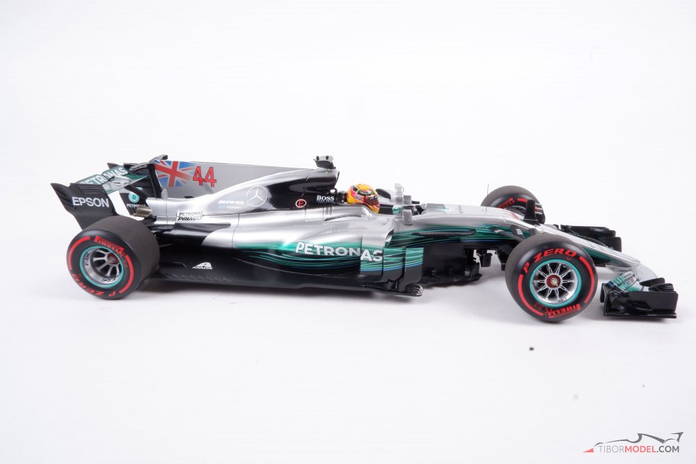 Model car Mercedes W08 Hamilton 2017, 1:18 Minichamps | Tibormodel.com