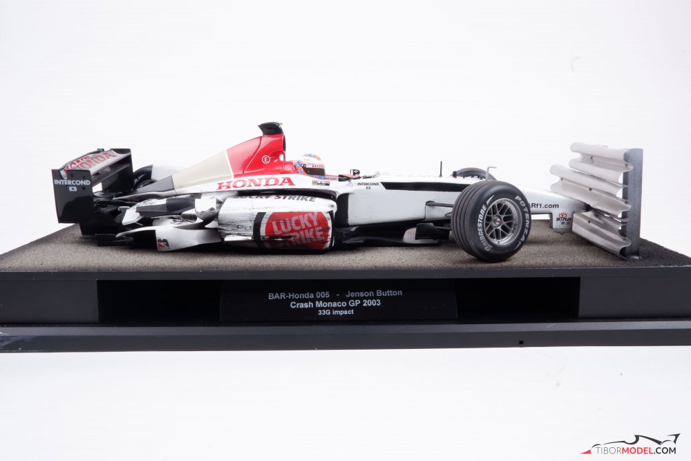 Diorama BAR Honda Button crash 2003 Monaco GP, 1:18 | Tibormodel.com