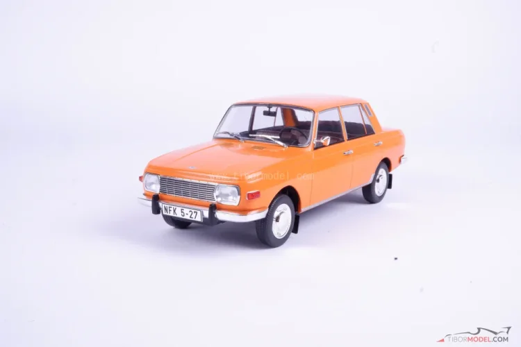 Model auta Wartburg 353, oranžový, 1:18 MCG | Tibormodel.com