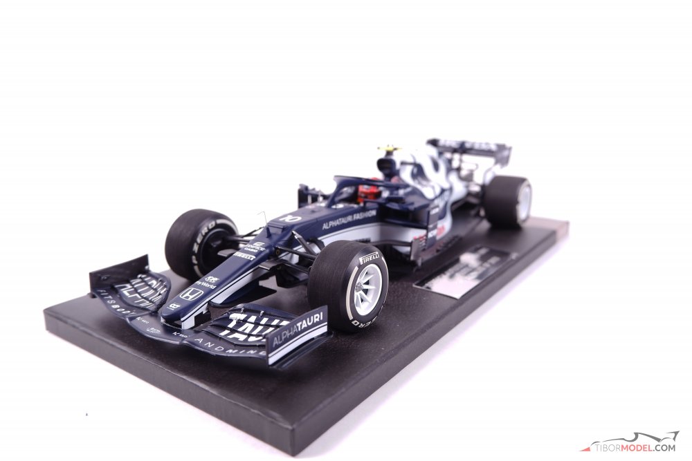 Model car AlphaTauri AT02 Gasly 2021, 1:18 Minichamps | Tibormodel.com