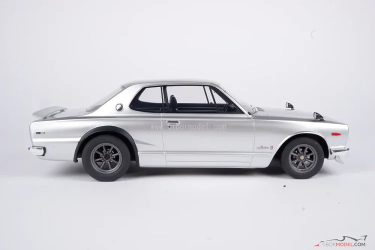 Model Nissan Skyline 2000 GT-R, 1:12 Ottomobile | Tibormodel.com