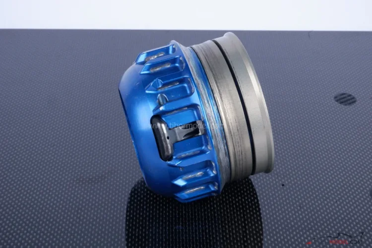 Wheel nut blue from F1 Ferrari SF15-T, original 2015 | Tibormodel.com