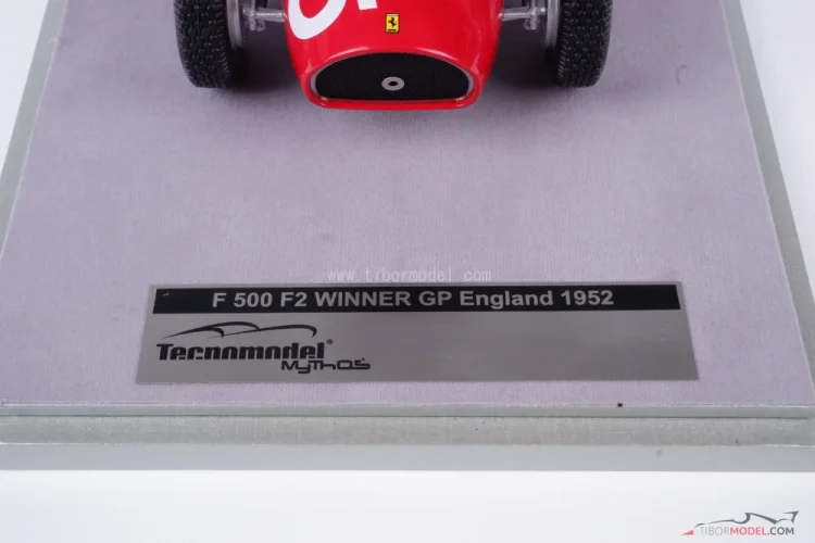Model car Ferrari 500 F2 Ascari 1952, 1:18 Tecnomodel | Tibormodel.com