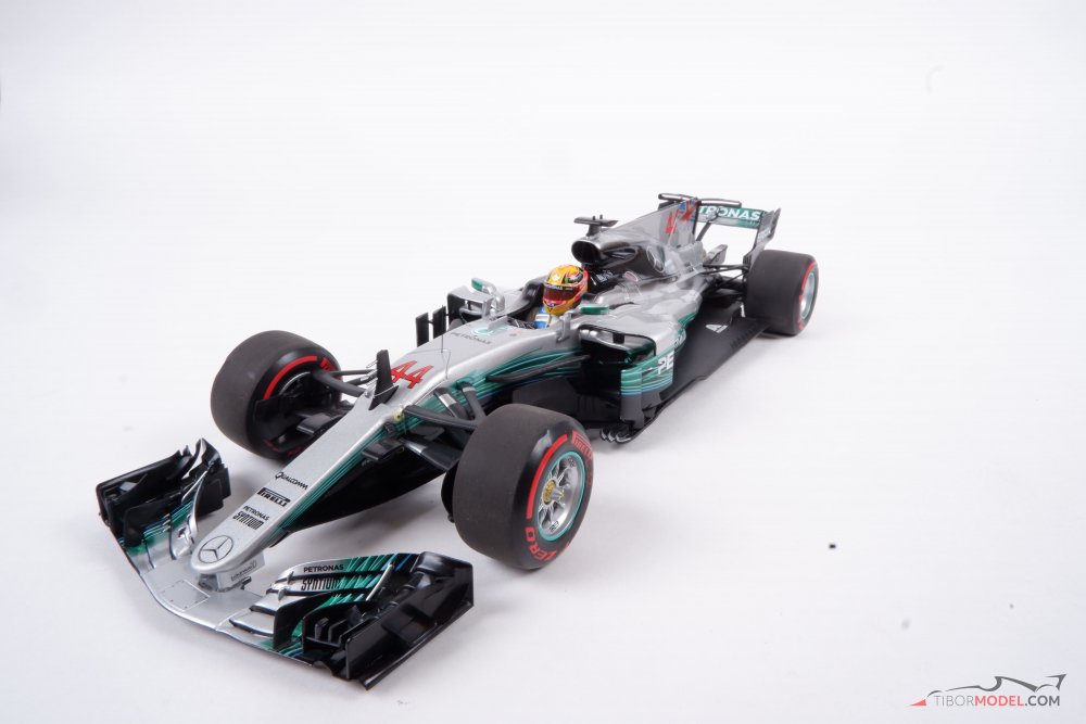 Model car Mercedes W08 Hamilton 2017, 1:18 Minichamps | Tibormodel.com
